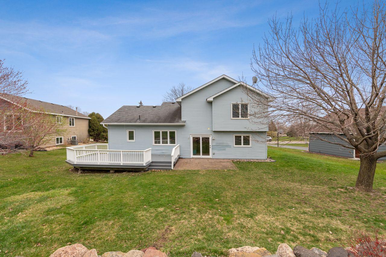 5595 Vinewood Lane N, Plymouth, MN 55442 | MLS # 6512657